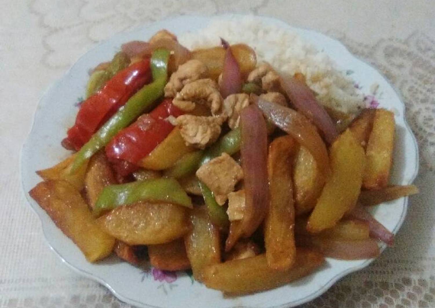 Saltado de caigua (cayhua) Receta de Stephanie Turko Huamán- Cookpad
