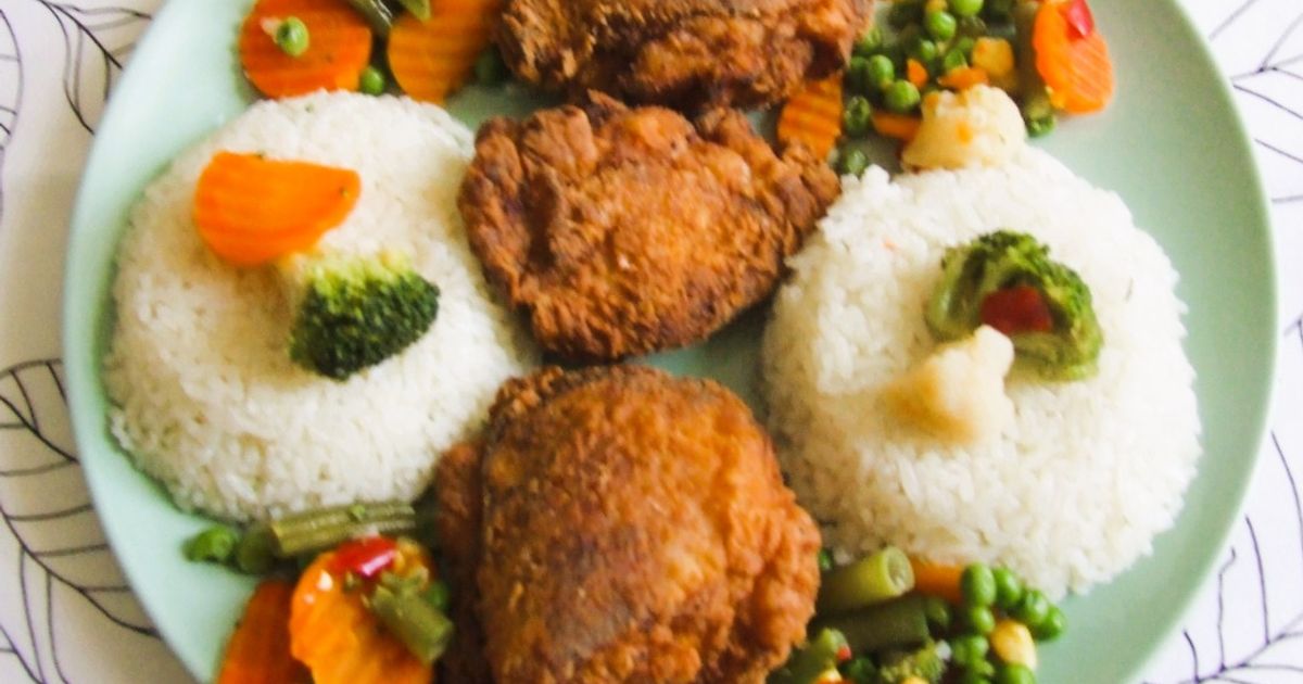 Fenséges Csirkecombok Párolt Zöldség és Rizs Körettel | Zsike Takács ...