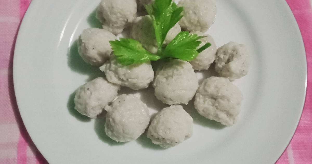 Resep Bakso Ayam Homemade oleh Deis Daraswati - Cookpad