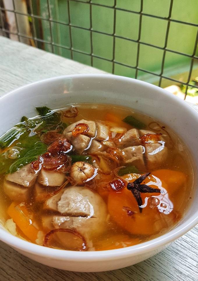 Resep Sop Bakso Kaldu Tulang Sapi Berempah oleh Eliya - Cookpad