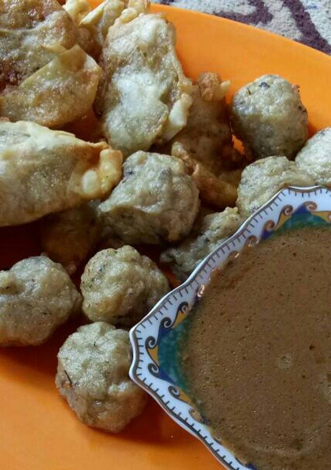 Resep Pangsit ikan moza dan bakso goreng ikan +sambal kacang oleh ...