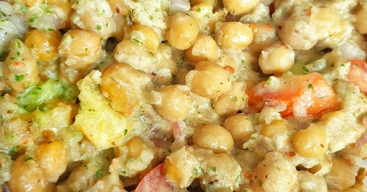 Mix Plate Chana Chaat Recipe by Shagufta Asif - Cookpad