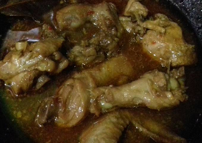 Resep Semur Ayam Kecap oleh Tri Lisdiana Chirliez - Cookpad