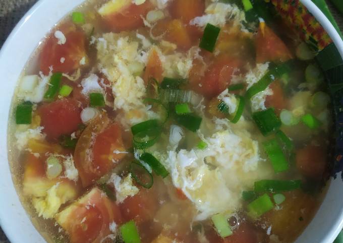 Resep Sop Tomat Telor/ Tan Hua Tang oleh kurnia widhi - Cookpad