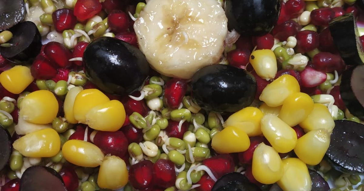 Sprouts Fruit Chaat Recipe by Sunita Mehta - Cookpad
