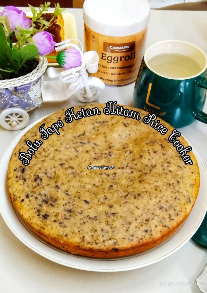 Resep Bolu Tape Ketan Hitam Rice Cooker oleh Lanjarsih/Mama Fifian ...
