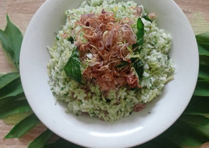 Resep Nasi Goreng Cabe Ijo Daun Kari oleh Indah Mei - Cookpad