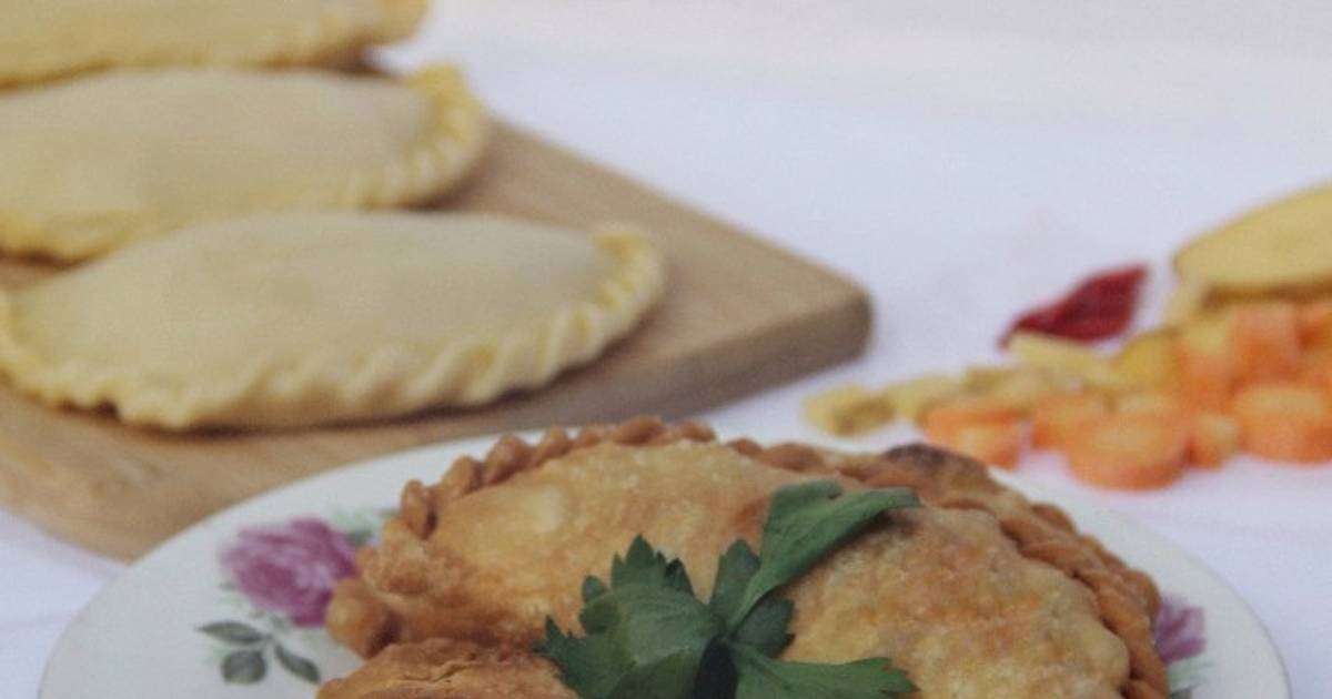 Resep Pastel ragout oleh Giovanni Euodia - Cookpad