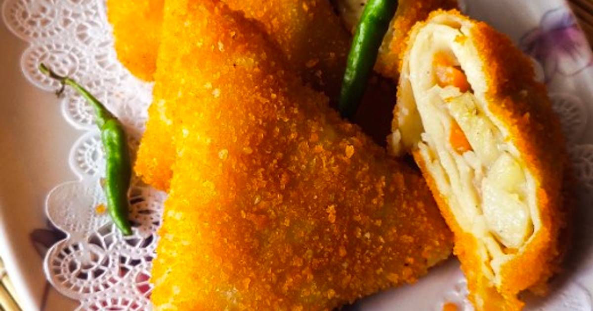 Resep Risoles Rogout Ayam Sayur Segitiga oleh Mira Rozanna - Cookpad