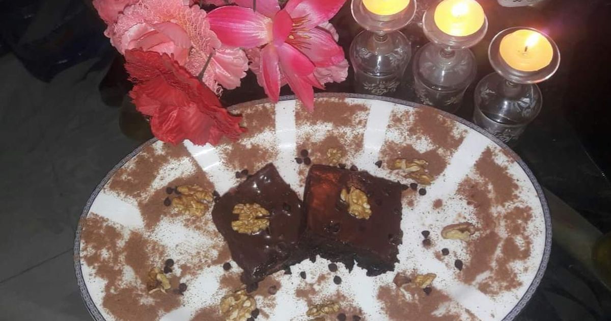 Chocolate Walnut Brownie Recipe by Maha Faraz - Cookpad