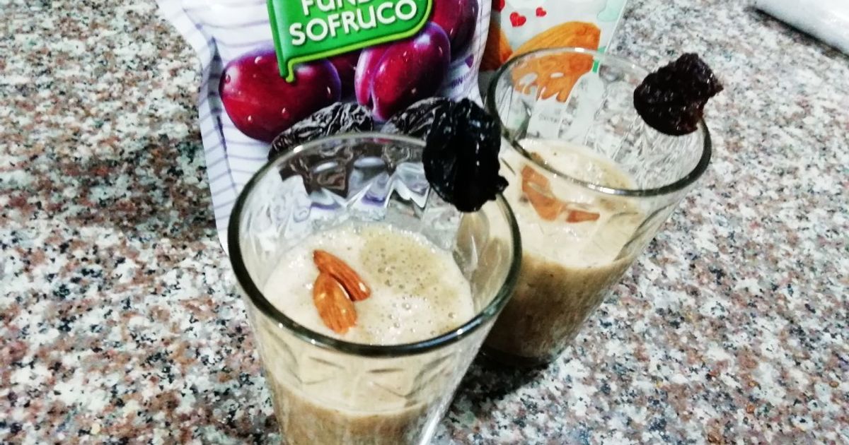 Batido 🥤 Saludable De Ciruela Y Linaza Con Leche De Almendras Receta de ...