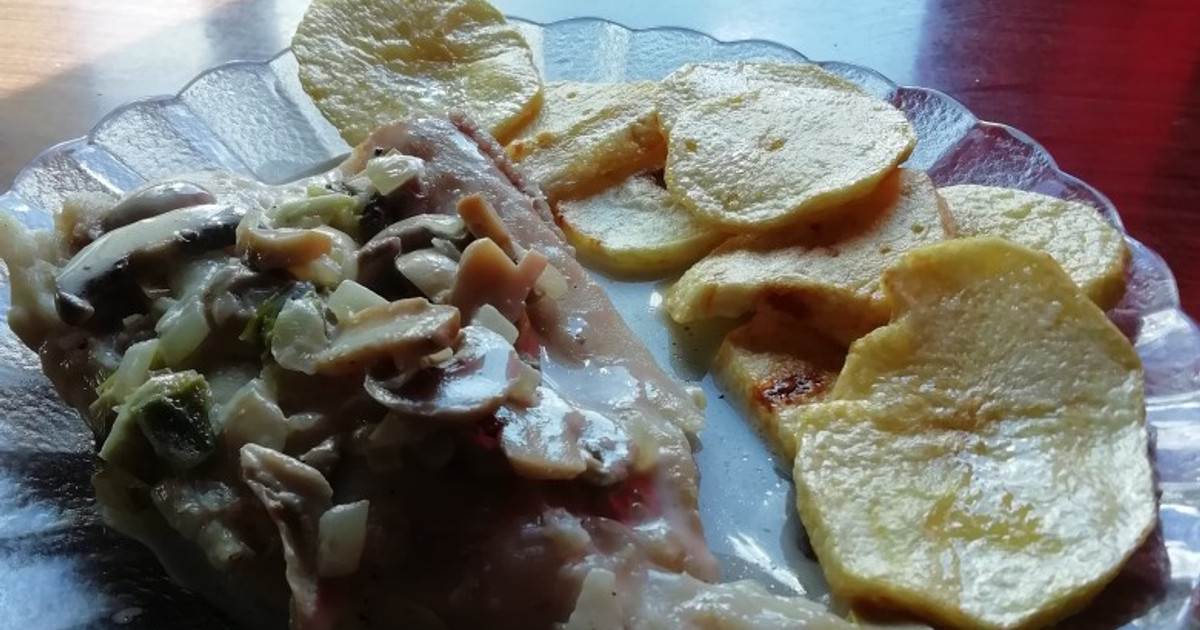 Filet De Abadejo A La Crema Con Champignones Y Papas Fritas Receta de ...