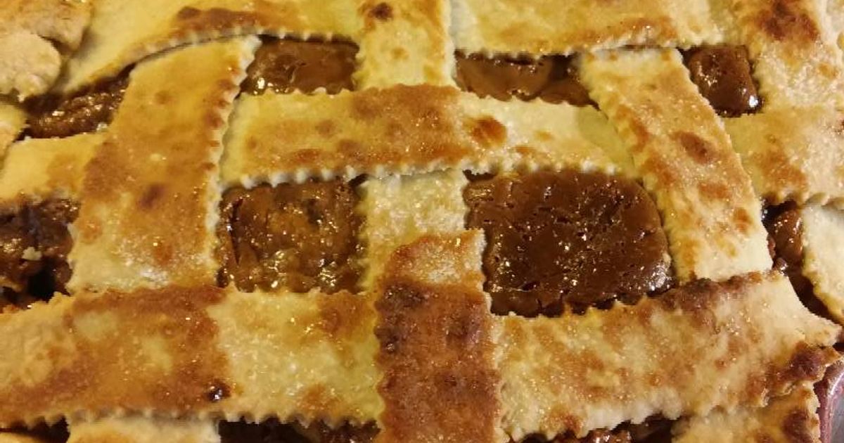 Sunshine Caramel Apple Pie Recipe by Brenda M. Castillo