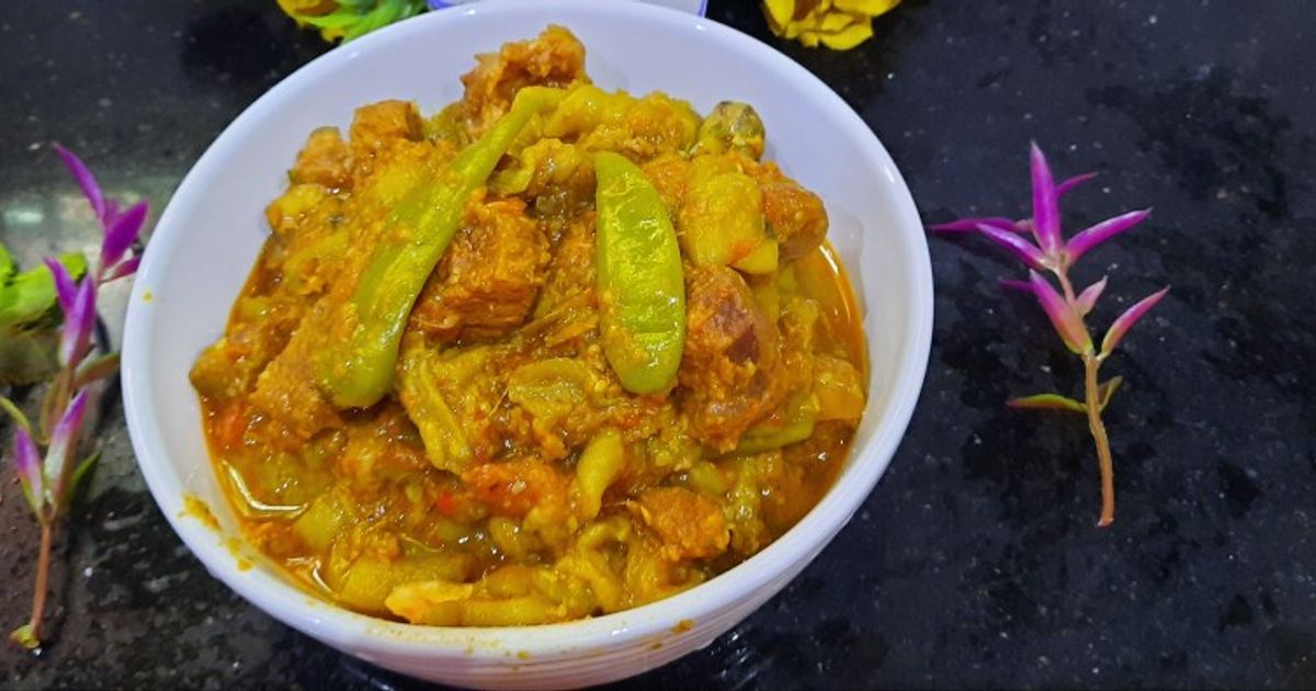 Ghiya Tori Gosht Recipe by Humaira Saleem - Cookpad