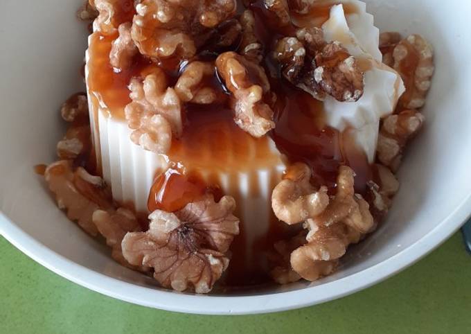 Queso fresco con miel y nueces Receta de Ekaitz Irrebiro Ejnom- Cookpad
