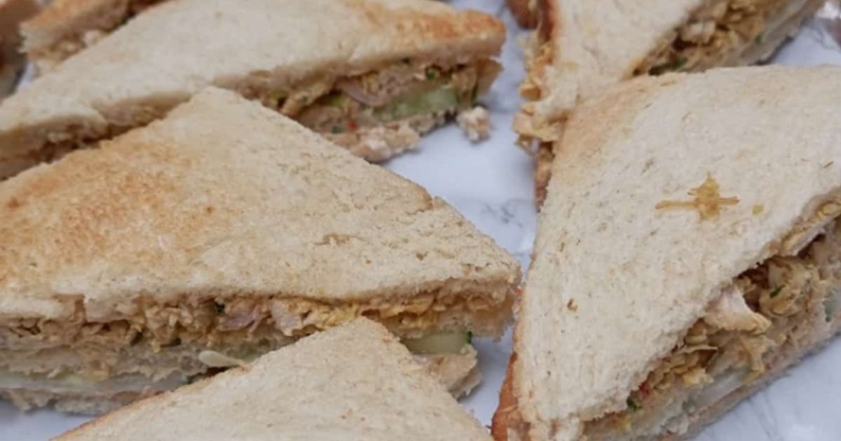 Chicken Sandwich Recipe by Mariya Balarabe Gambo - Cookpad