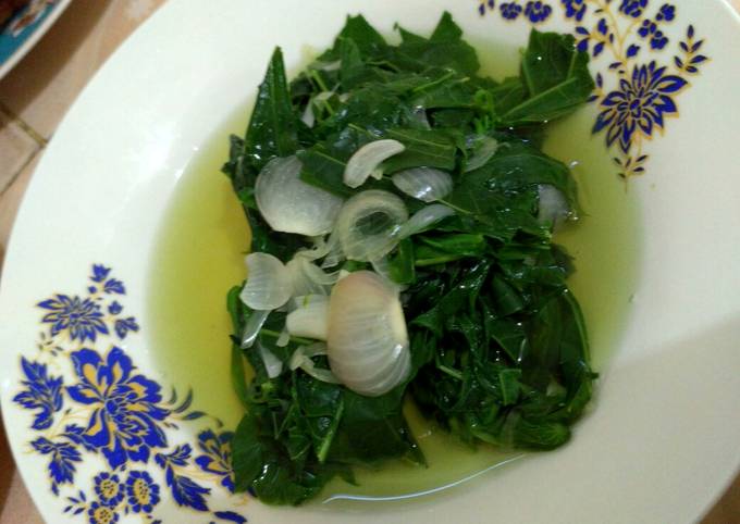 Resep Sayur daun pucuk ubi oleh Nova Yovianda - Cookpad