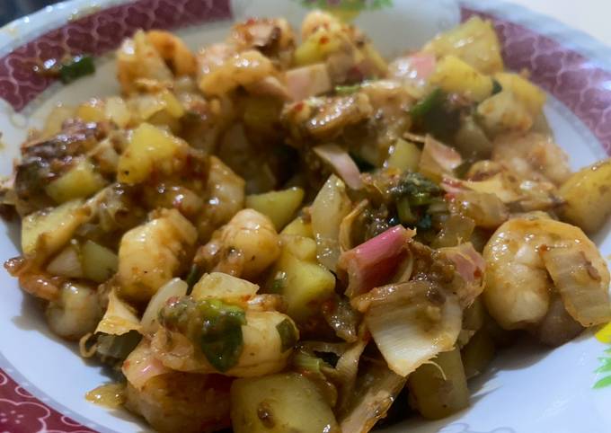 Resep Udang Kentang Tumis Sambal Kencur Kecombrang oleh fmlcrps - Cookpad