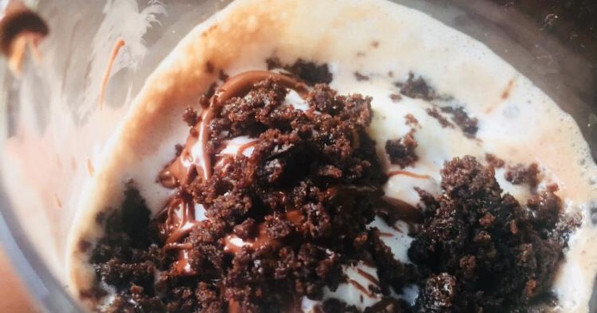 Chocolate Brownie Milk Shake Recipe by Priya Arora - Cookpad