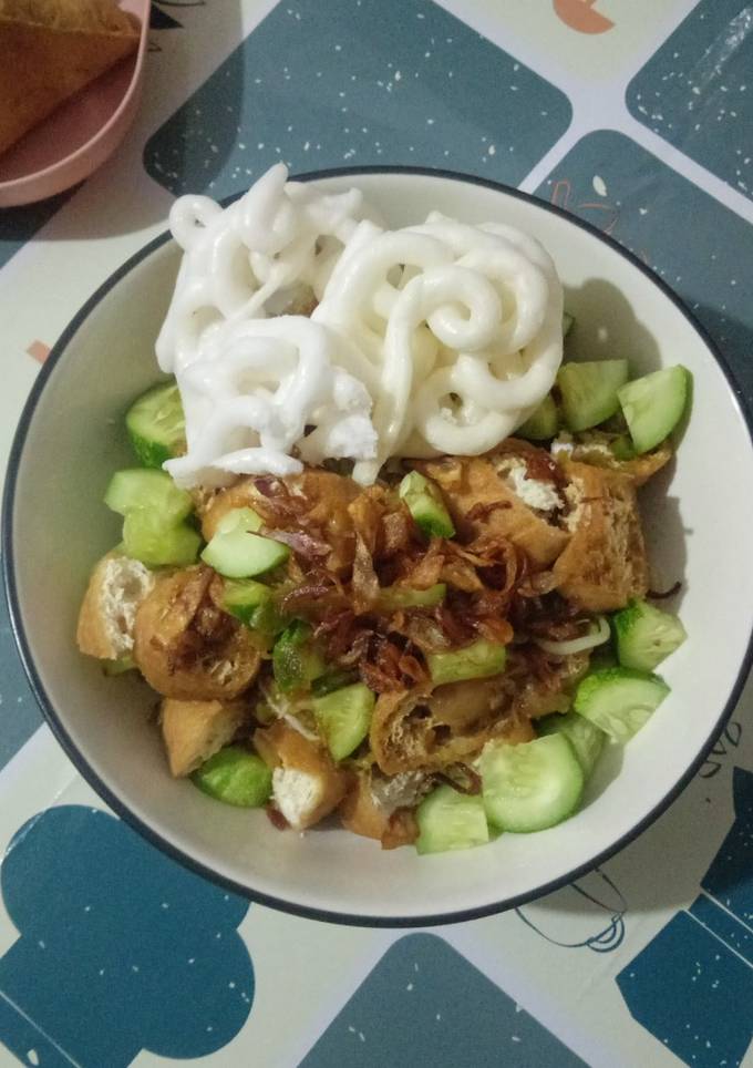 Resep Nasi Lengko khas Cirebon oleh Ummu Isa - Cookpad