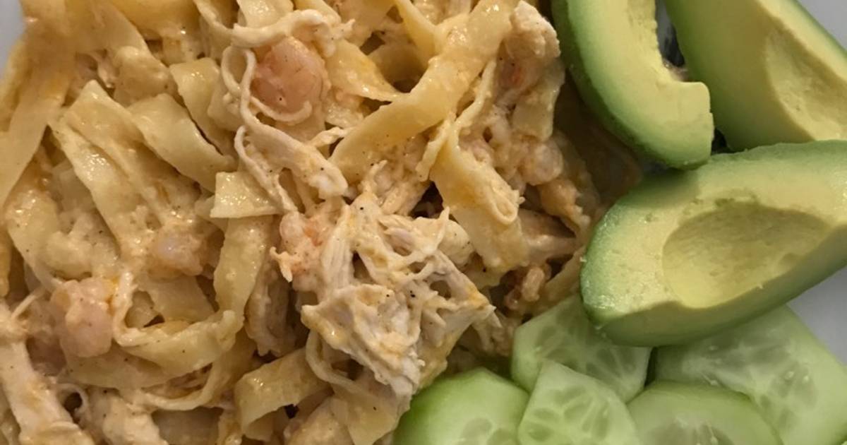 Nido de pasta con pollo y gambas 🍤 🍗 🍝 Receta de Karen Sánchez- Cookpad