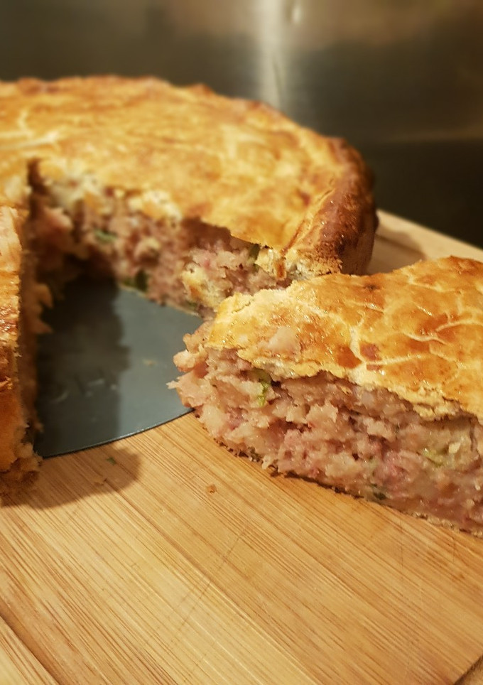 Corned Beef & Potato Pie Recipe by Stacy D - Cookpad
