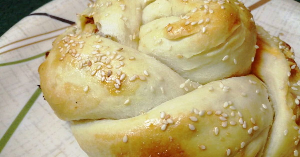 Chicken Flower Buns Recipe Recipe by Rabiya Younas - Cookpad