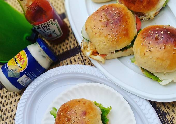 Homemade bugger Recipe by Reederh's Cuisine - Cookpad