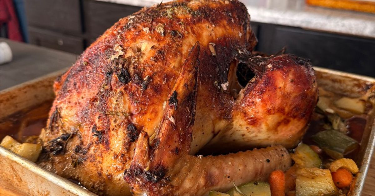 Burrow & Bloom Zinfandel Mole Turkey Recipe By Lulu Galaviz