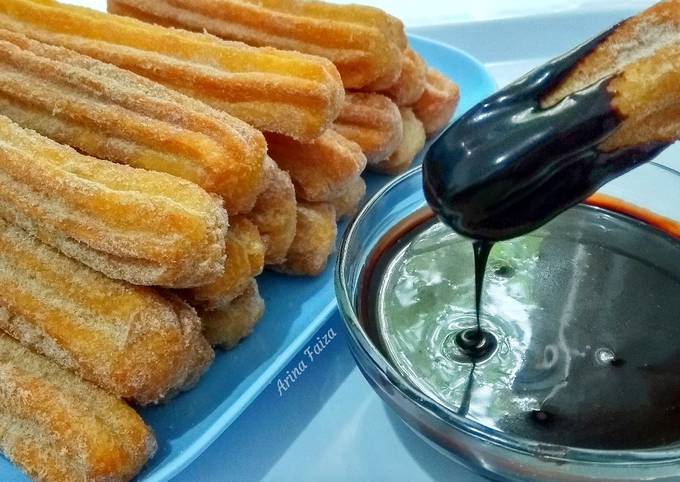 Resep Churros sederhana oleh Arina Ulfa Faiza - Cookpad