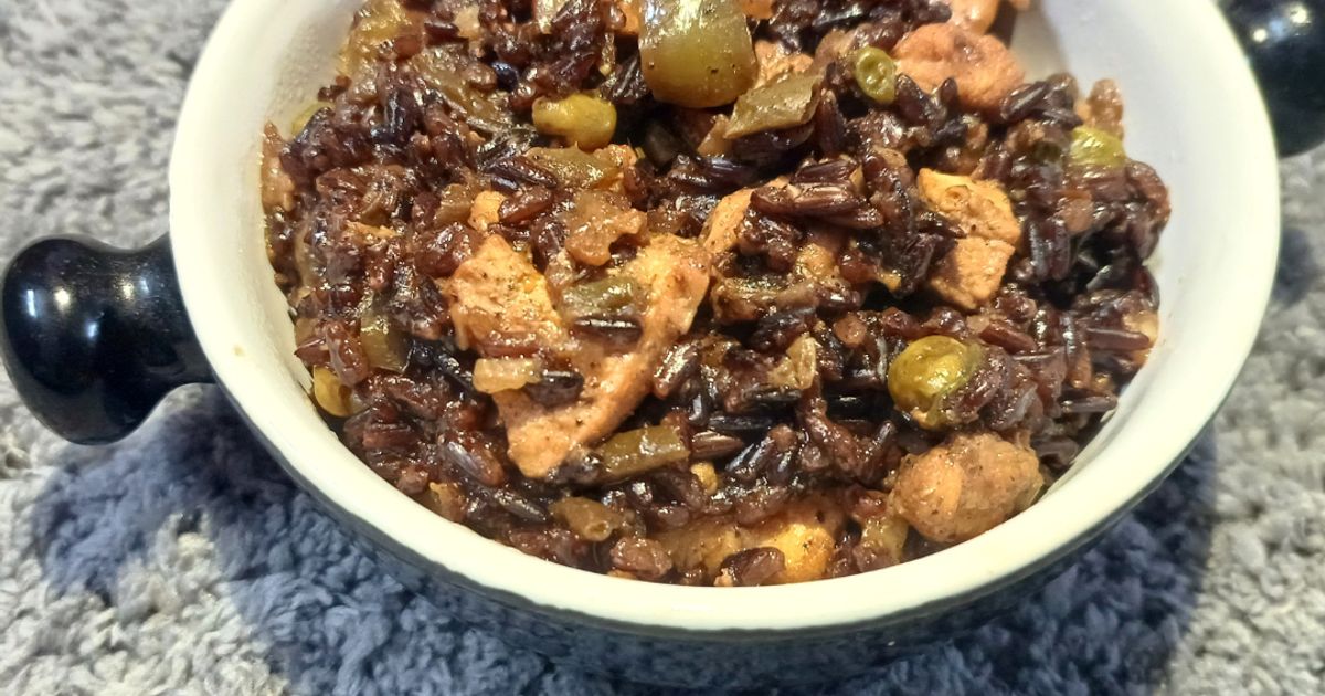 Chicken Fried Black Rice Recipe by ZMA - Cookpad