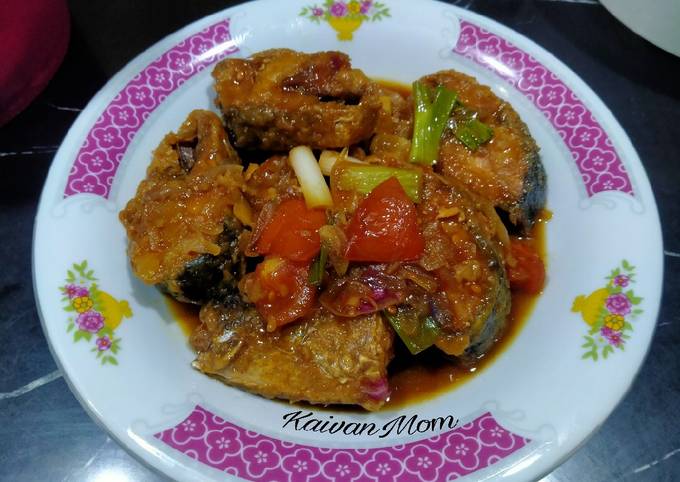 Resep 52. Ikan Salmon Putih Saos Tiram oleh Kaivan Mom - Cookpad