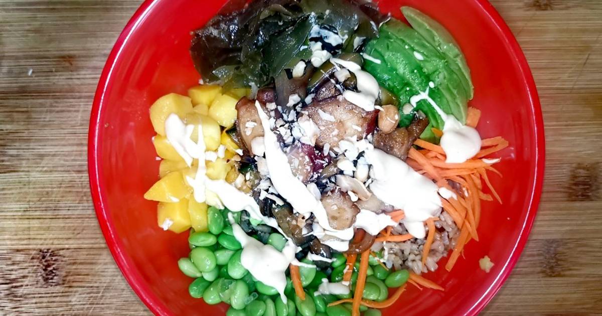 Recetas caseras de poke bowl saludables y fáciles de preparar