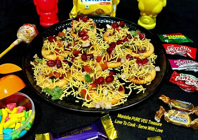 Monaco Biscuit chaat Recipe by Manisha Sampat - Cookpad