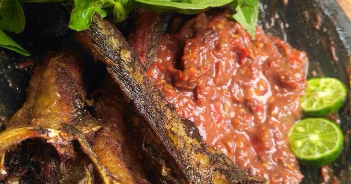 Resep Pecel lele ala kaki lima oleh Laylla gama - Cookpad