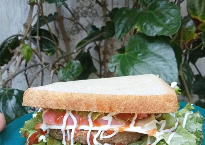 Resep Sandwich Daging Sapi oleh erina aura - Cookpad