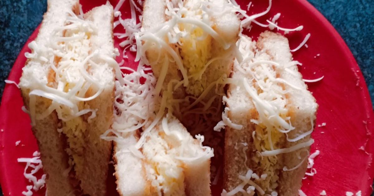 Shredded Cheese Chilli Toast Recipe by Aman Choudhary - Cookpad