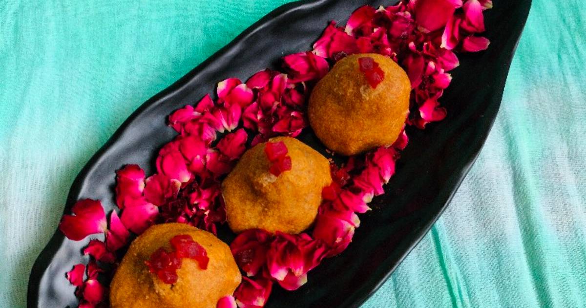 Gulkand ladoo Recipe by Jigisha Modi - Cookpad