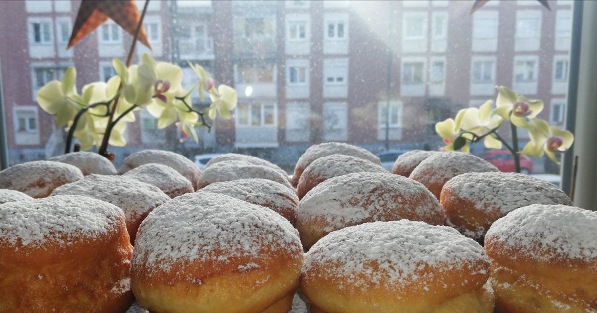Grandma's Dougnuts Recipe by Maru - Cookpad