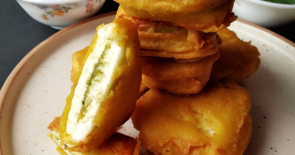Stuffed Paneer Pakoda Recipe by Tanushri Paul - Cookpad