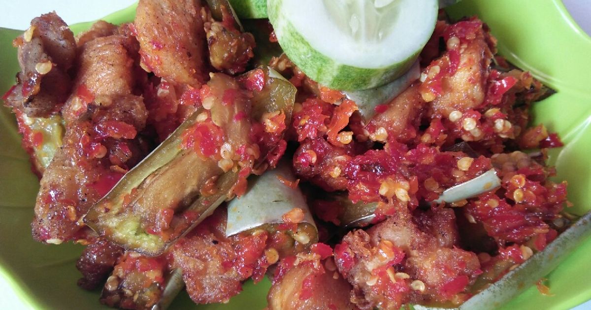 Resep 29. Ayam Dadu Dan Terong Balado oleh pretty.khoirunnisa - Cookpad