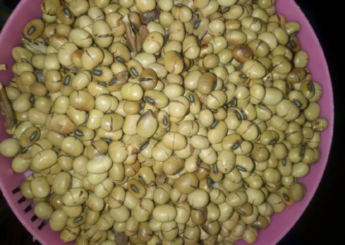 Soya beans Recipe by kelly wamalwa - Cookpad