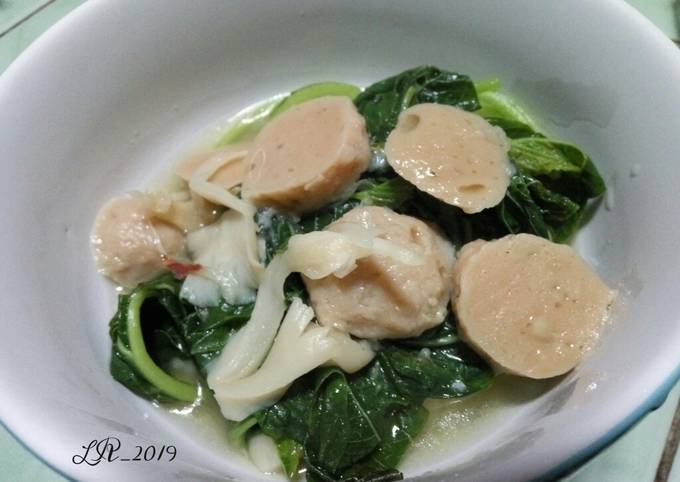 Resep Sup Bayam Jamur Bakso oleh Lily - Cookpad