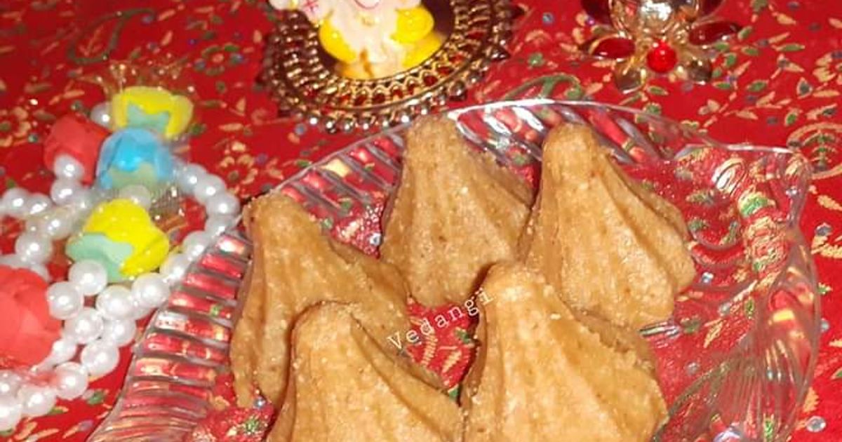 Peanut And Jaggery Modak Recipe by Vedangi Kokate - Cookpad