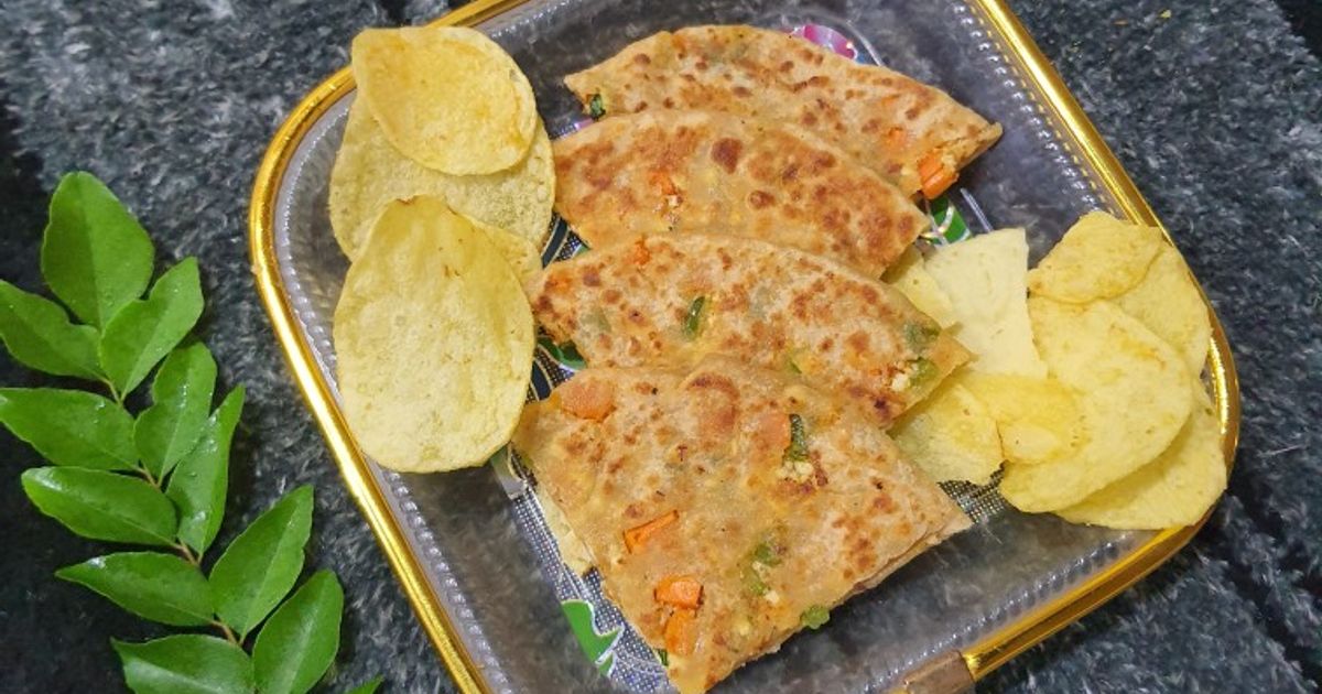 Unnati Rahul Naik દ્વારા રેસીપી વેજ. પનીર પરાઠા(Veg Paneer Parotha Recipe In Gujarati) - કૂકપૅડ