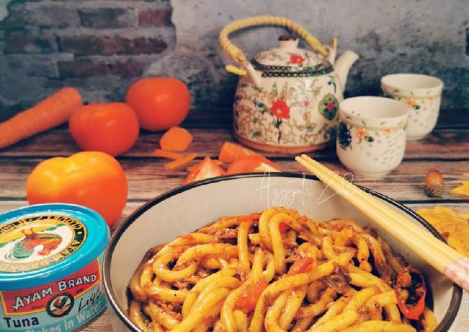 Resipi Udon fried mee with Tuna oleh Azyyati Zakaria - Cookpad