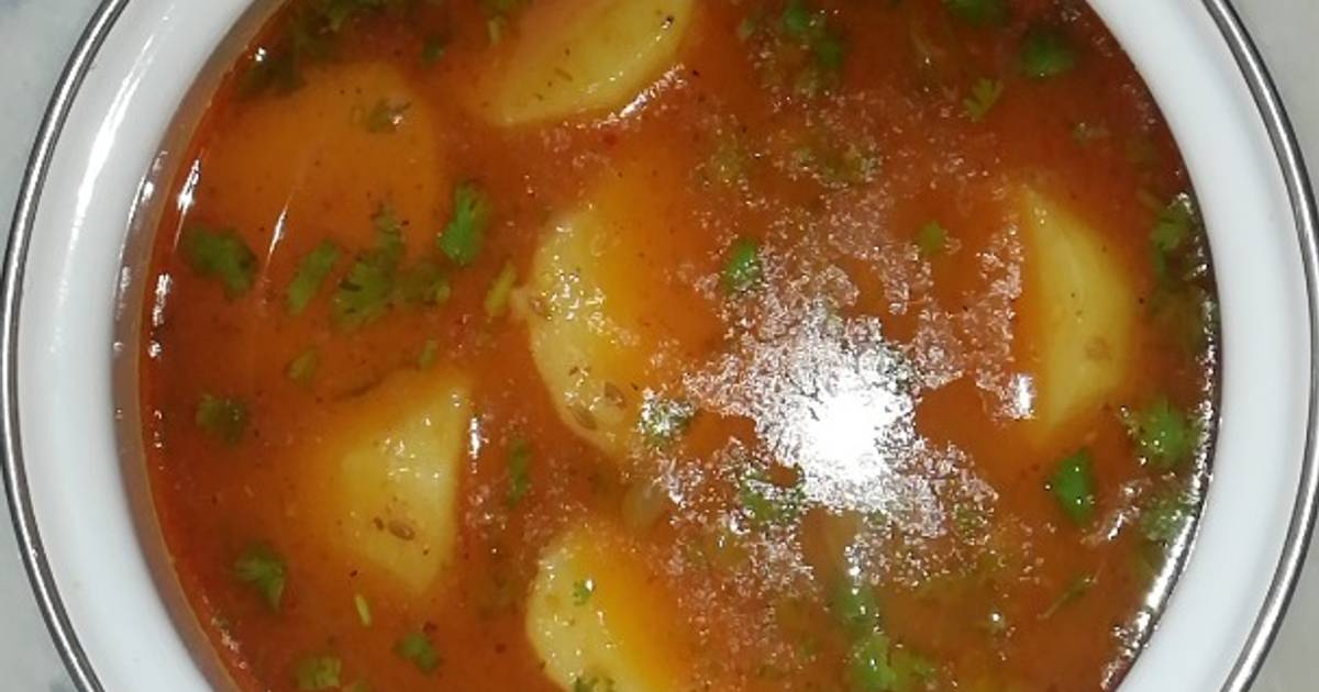 Allu mator curry (Potato Peas Curry) Recipe by Spice Taste - Cookpad