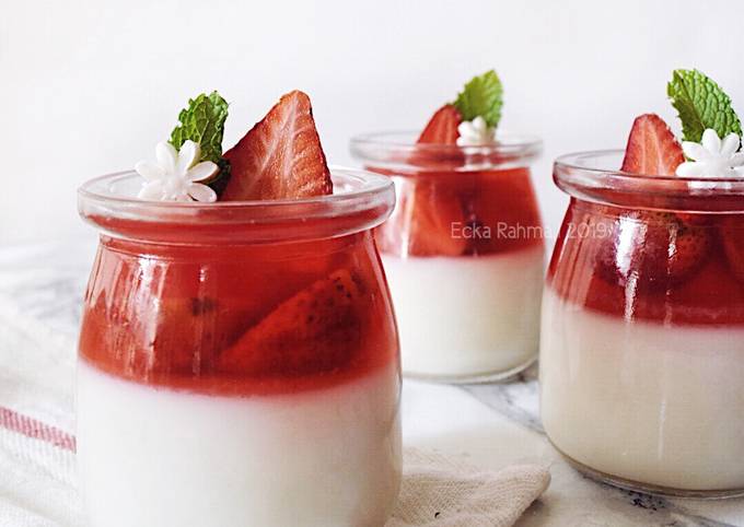 Resep Jello Pudding Strawberry oleh Ecka Rahma - Cookpad
