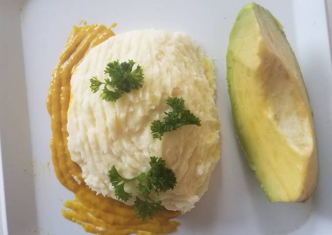 Puré de yuca Receta de Magalys Mujica- Cookpad