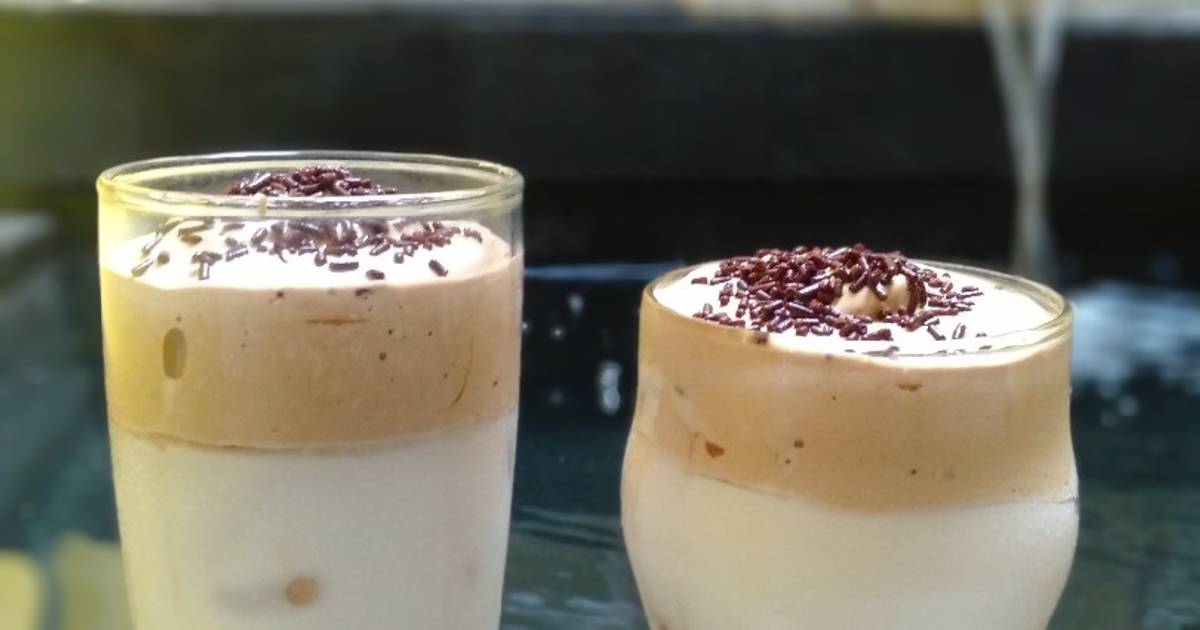Resep Dalgona Coffe anti gagal dan padet coffenya(mirip ice cream) oleh dapur_emak NaRoy - Cookpad